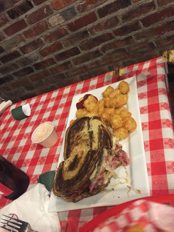 Menu – Luckies Barn & Grill